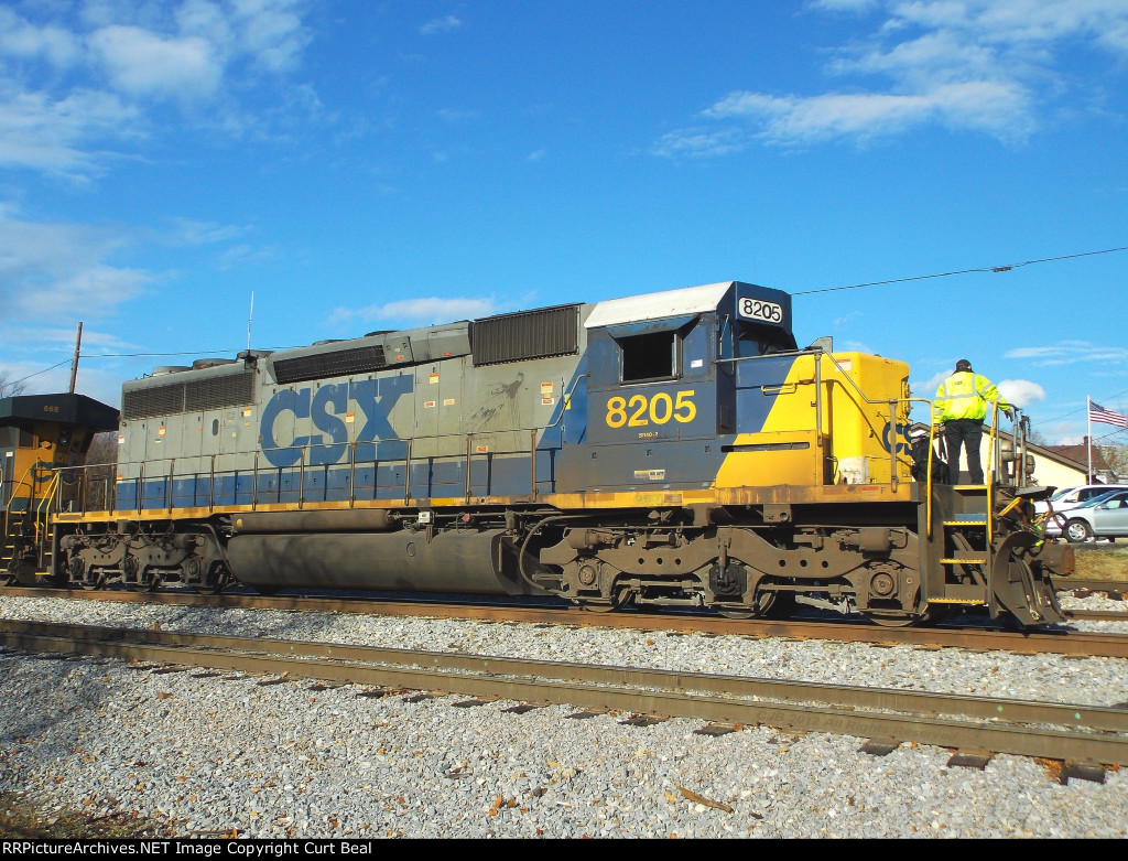 CSX 8205 (2)